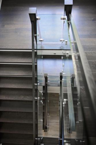 Closed Risers Stairs Gallery – CUSTOM STAIRS & RAILING LTD.